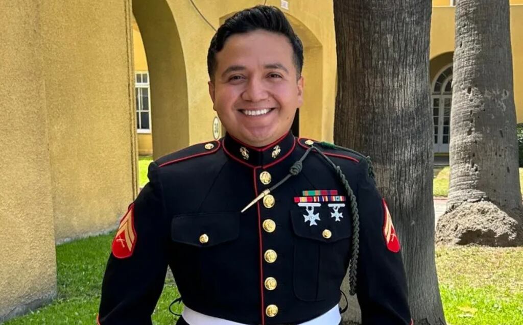 Marine recruiter charged with home invasion, stabbing 11-year-old girl