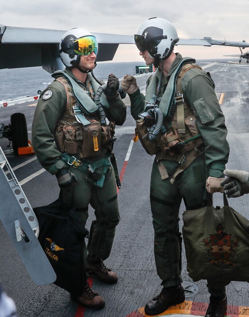 Finnish fighter pilot lands on US aircraft carrier