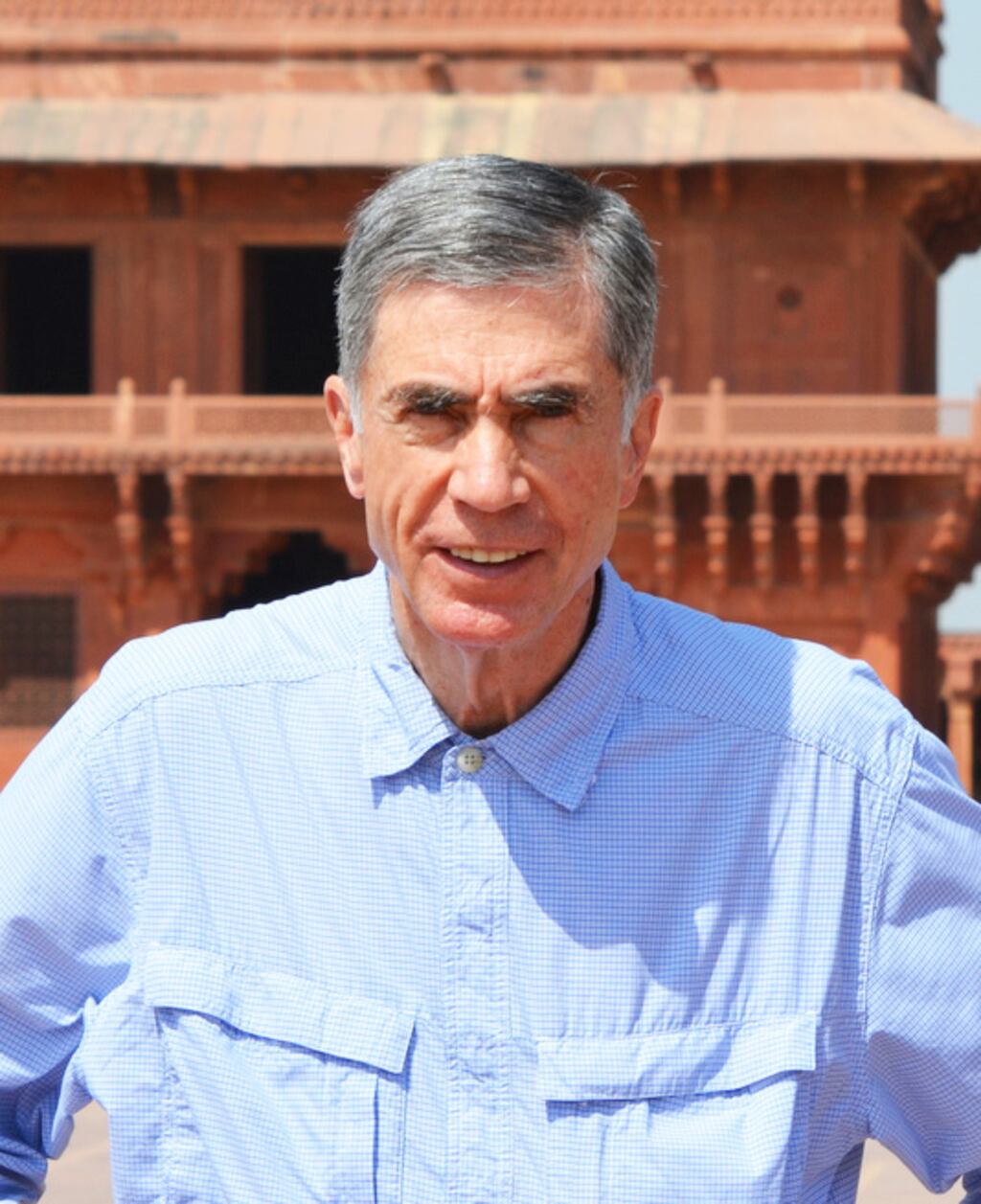 Former Virginia governor, senator Chuck Robb pens book about being a Marine