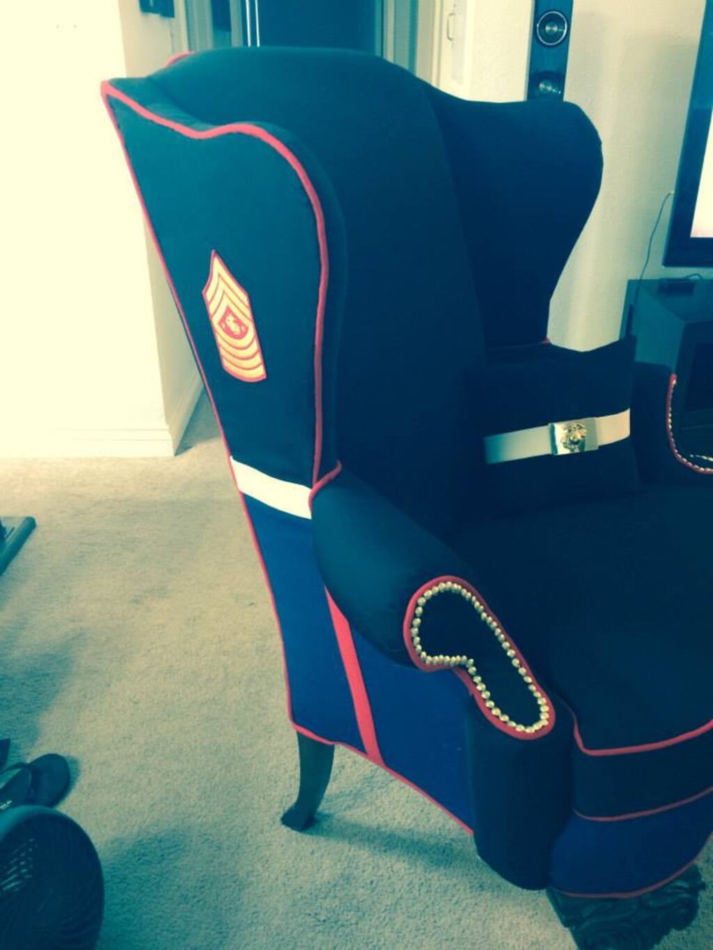 Marine creates dress blues chair for Sgt. Maj. Barrett
