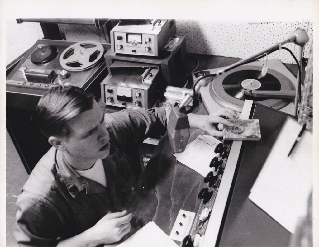 Marine Vet Brings Armed Forces Vietnam Radio To American Airwaves 6233