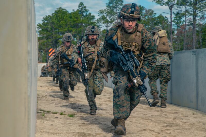 This new Marine Corps live-fire range has it all: robot enemies ...